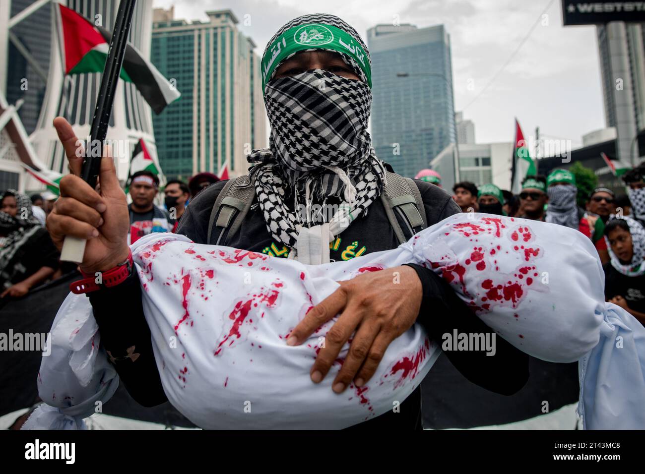 Shrouded body hi-res stock photography and images - Alamy