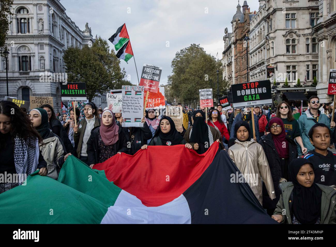 Westminster bridge palestine hi-res stock photography and images - Alamy