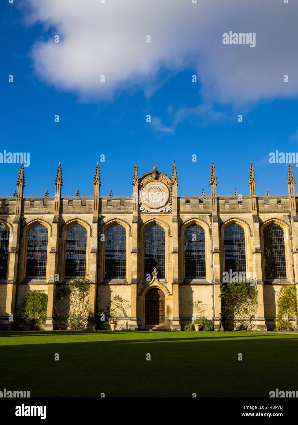 SunDial on, Codrington Library, All Souls College, University of Oxford ...