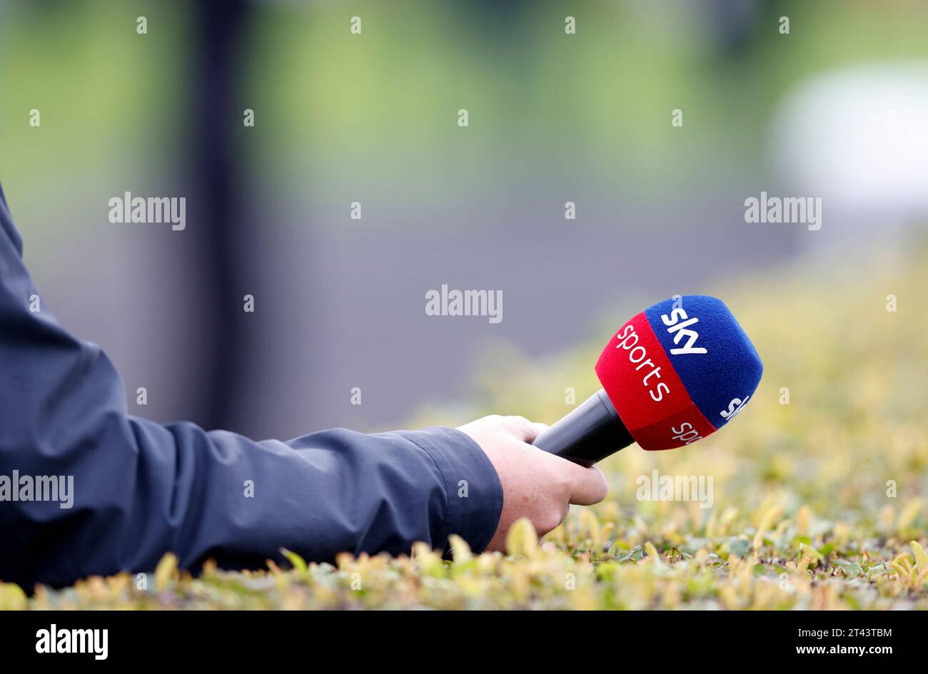 Commentators horse hi-res stock photography and images - Alamy