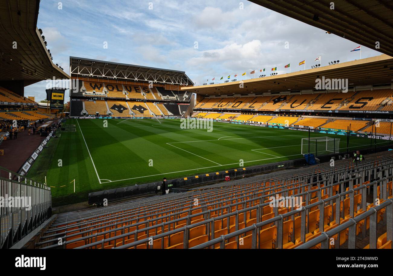 28th October 2023; Molineux Stadium, Wolverhampton, West Midlands ...