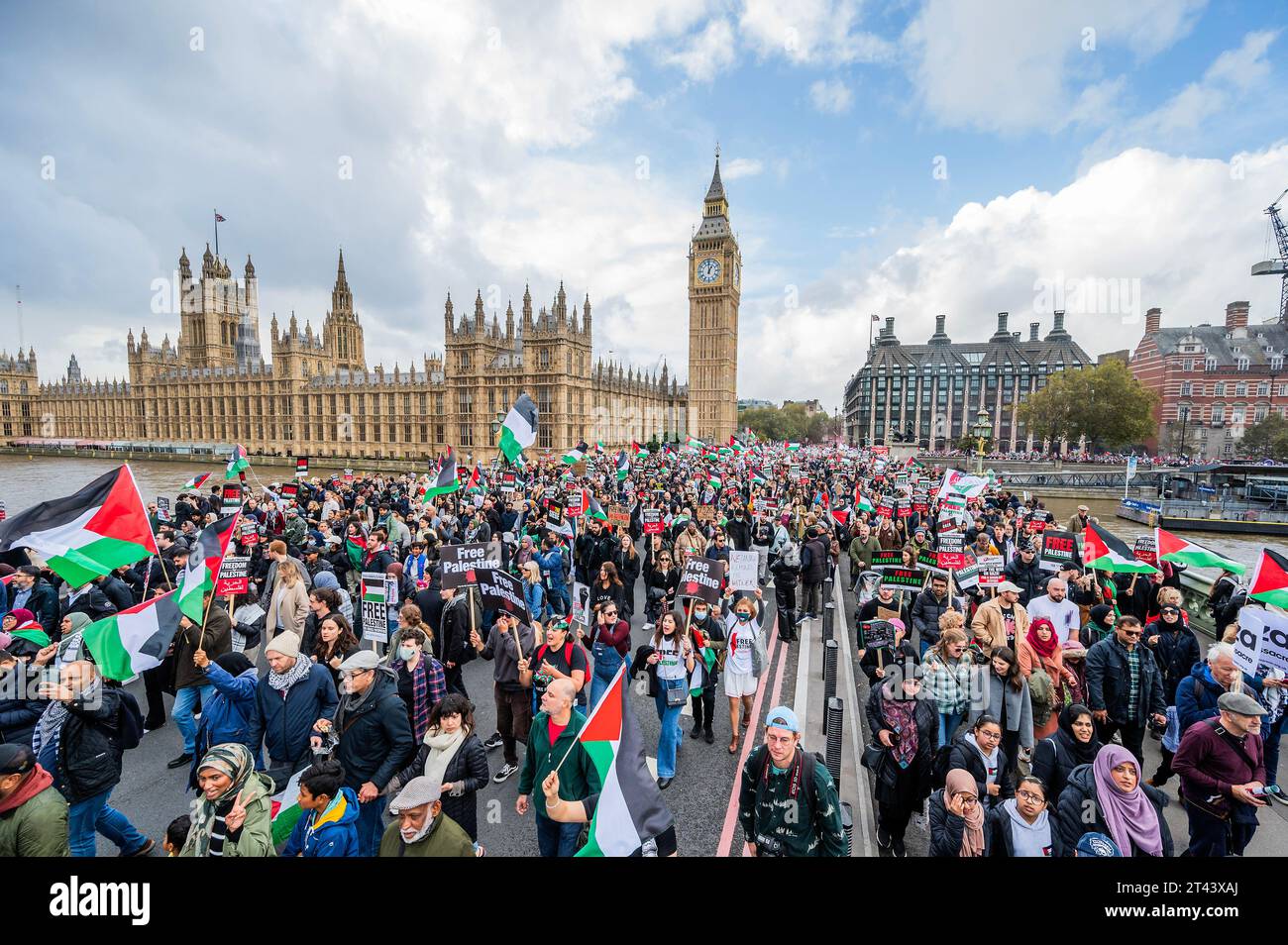 Westminster bridge palestine hi-res stock photography and images - Alamy