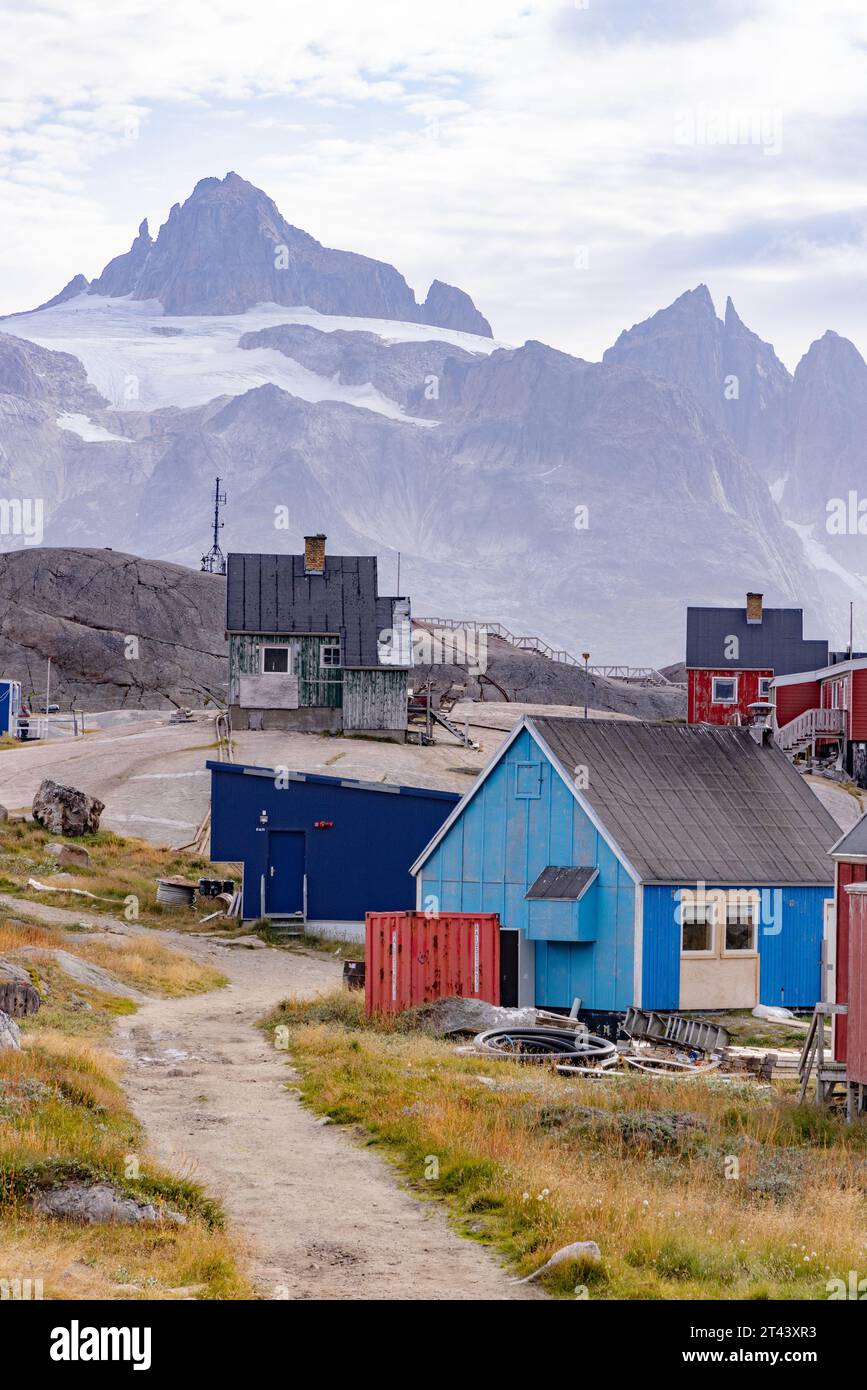 Greenland village; Aappilattoq Inuit village, landscape and mountains ...