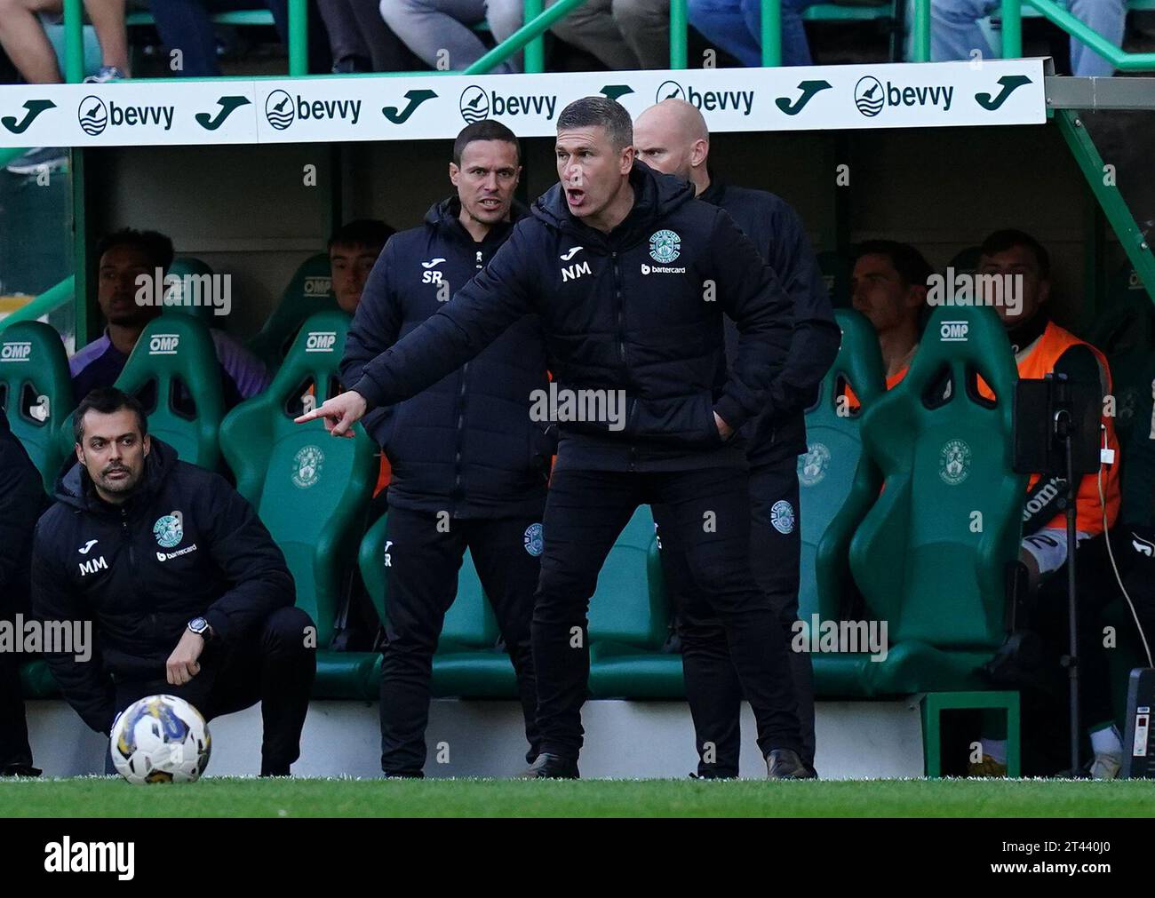 Hibernian manager Nick Montgomery on the touchline during the cinch ...