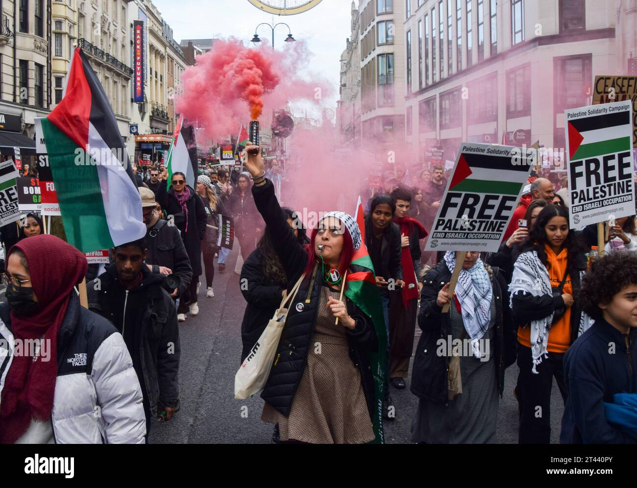 London, UK. 28th October 2023. Protesters march on The Strand. Tens of ...