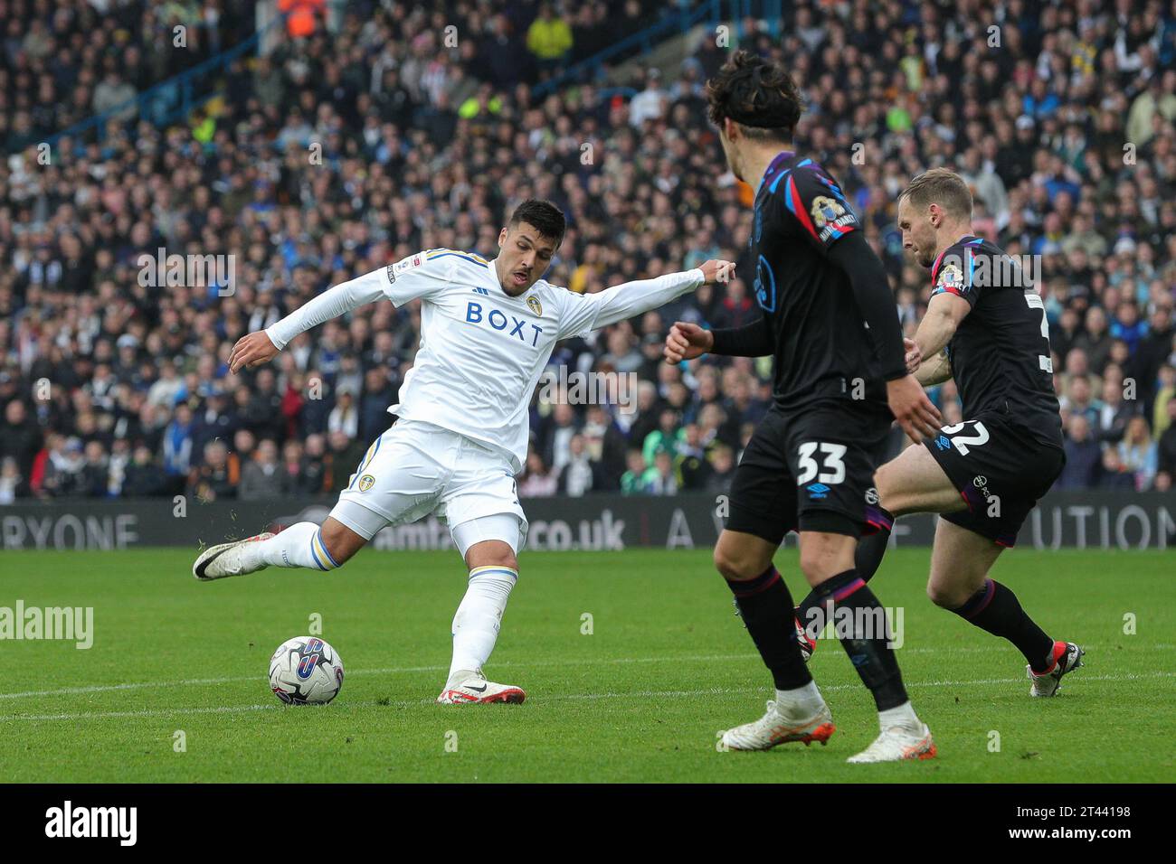 Leeds, UK. 28th Oct, 2023. Joël Piroe #7 of Leeds United takes a shot ...