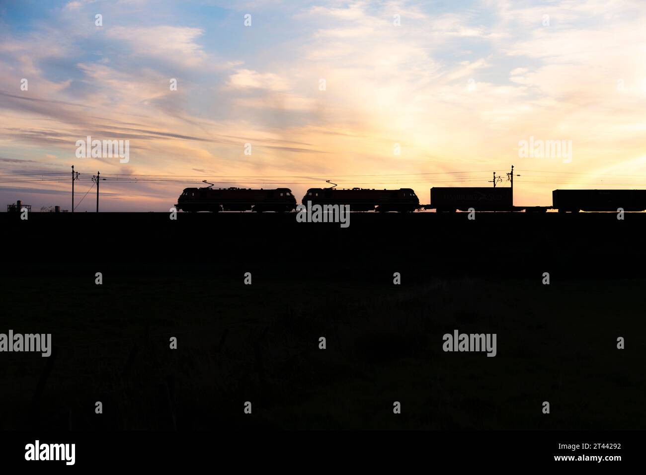 2 Freightliner class 90 electric locomotives haul a intermodal ...