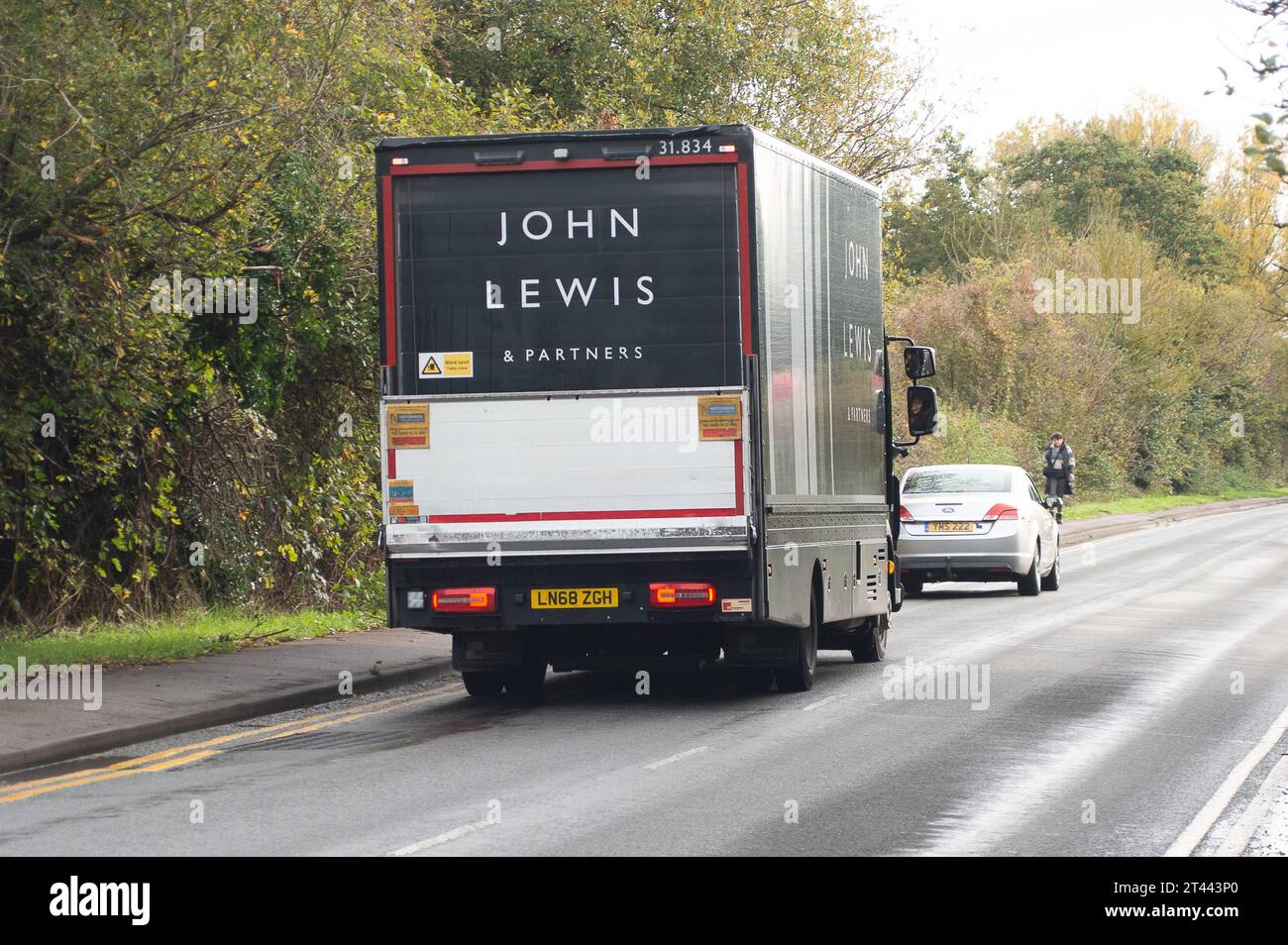 Shop lifters hi-res stock photography and images - Alamy