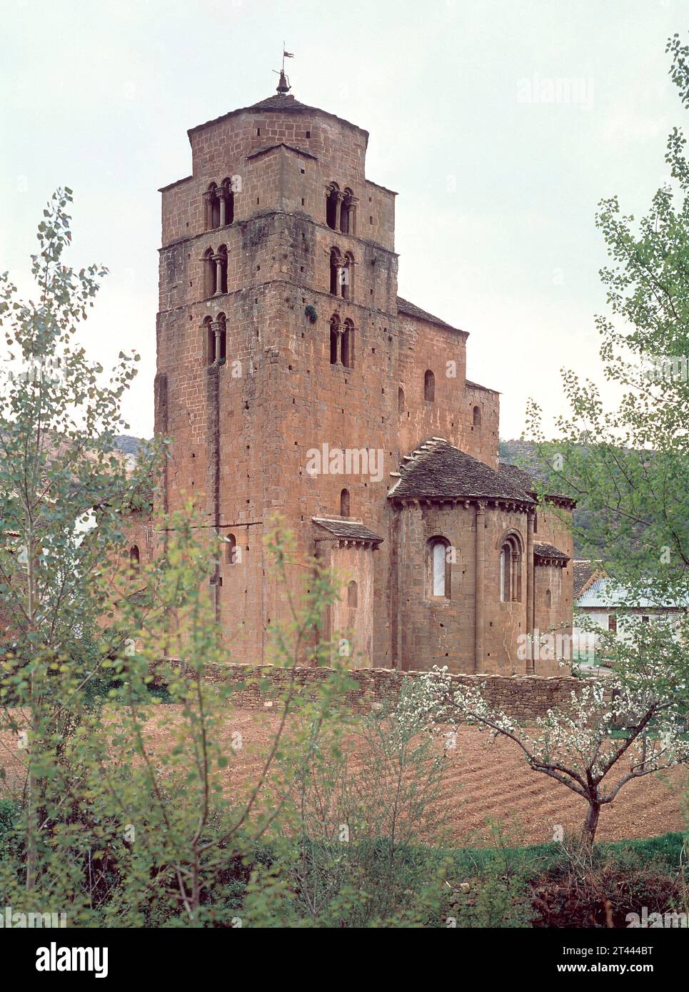 IGLESIA DEL MONASTERIO DE SANTA CRUZ DE LA SEROS - ROMANICO ARAGONES ...