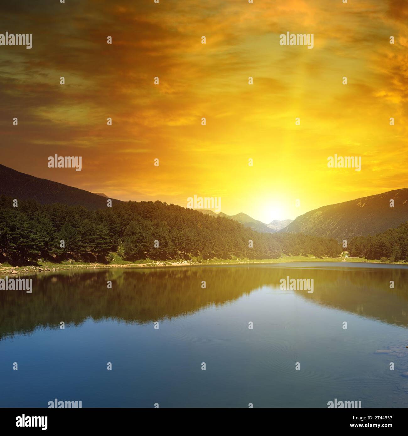 Sunrise over pond mountains hi-res stock photography and images - Alamy