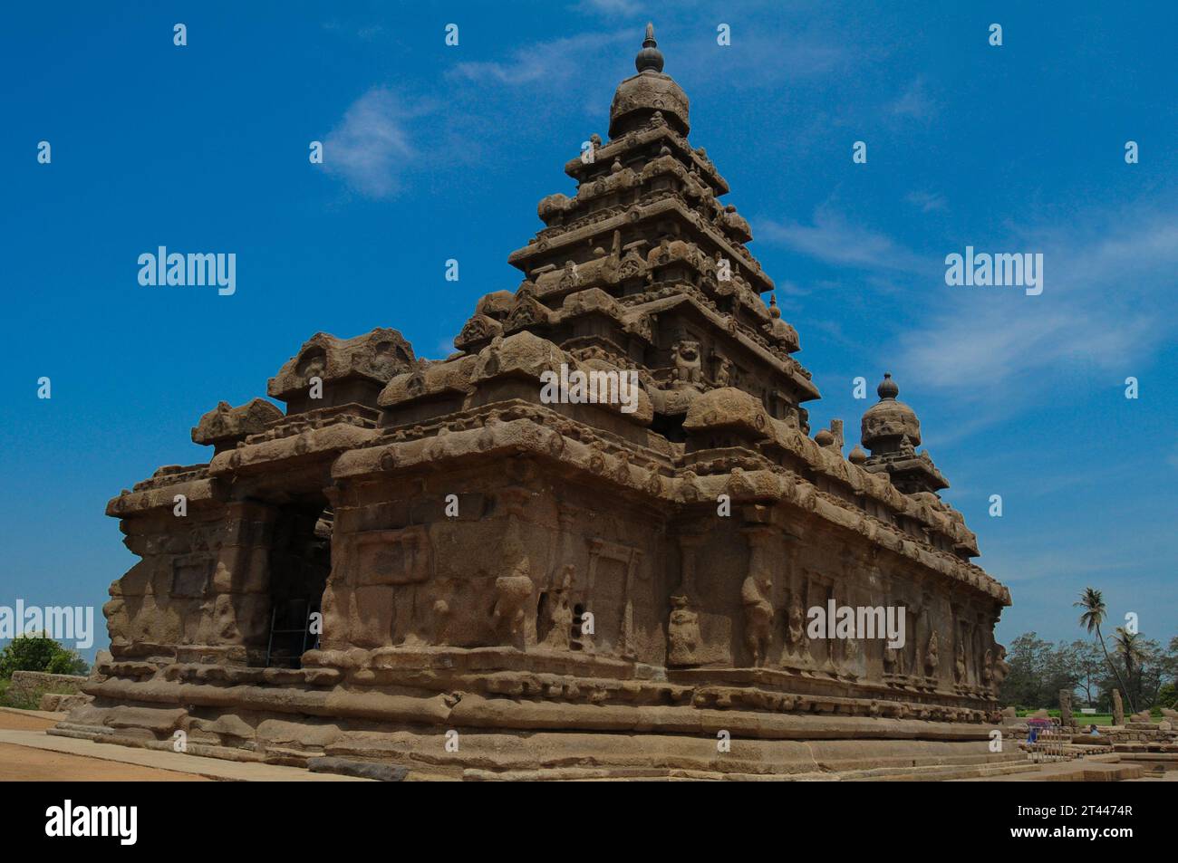 fantastic art design of monolithic famous Shore Temple near ...