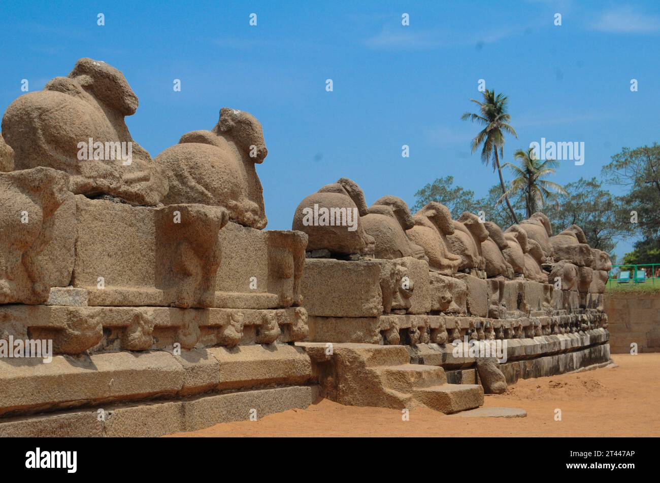 fantastic art design of monolithic famous Shore Temple near ...