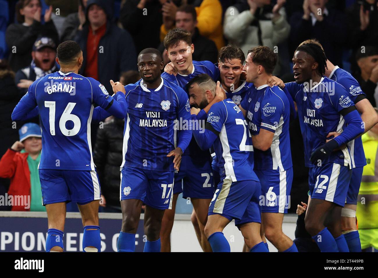 Cardiff, UK. 28th Oct, 2023. Rubin Colwill of Cardiff city (c ...