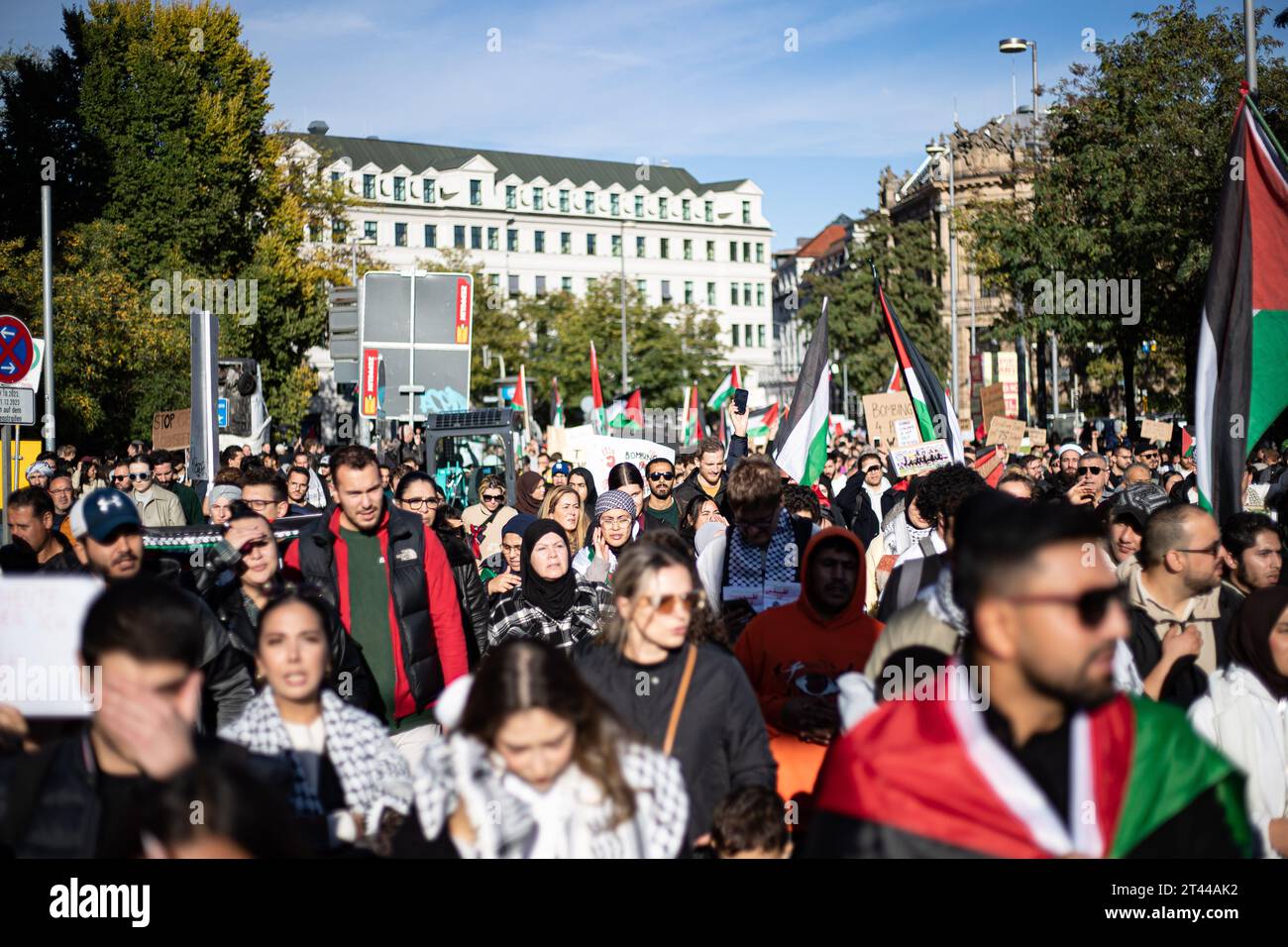 Munich, Germany. 28th Oct, 2023. On October 28, 2023, thousands of ...