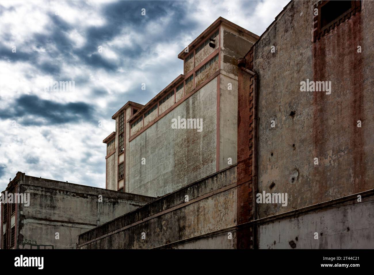 Cement factory abandoned hi-res stock photography and images - Alamy