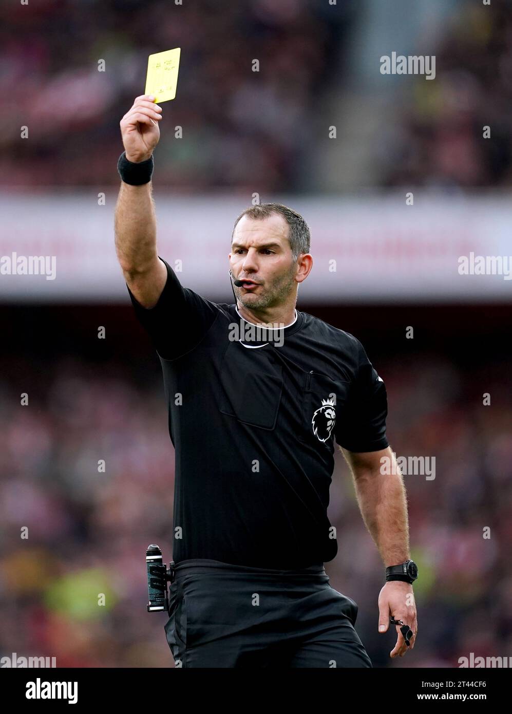 Tim robinson referee hi-res stock photography and images - Alamy