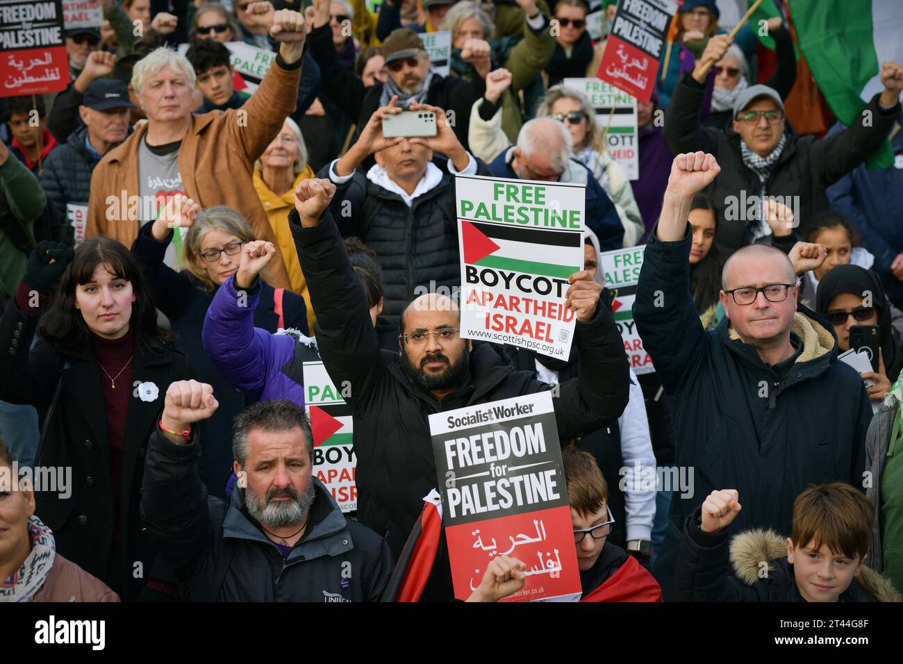 Edinburgh Scotland, UK 28 October 2023. Hundreds of pro Palestine ...