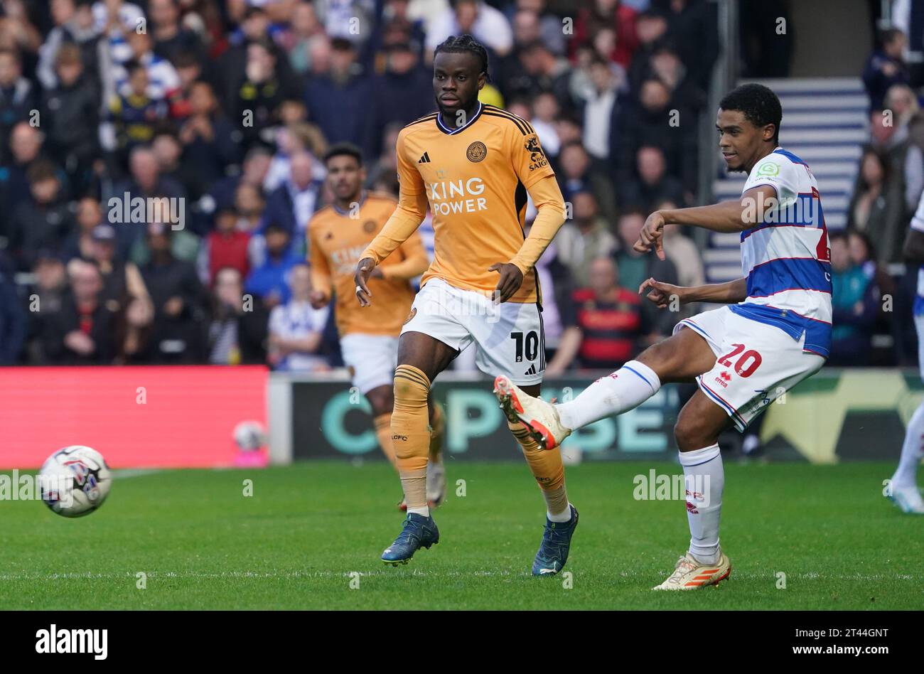 LONDON, ENGLAND - OCTOBER 28: Stephy Mavididi of Leicester City during ...