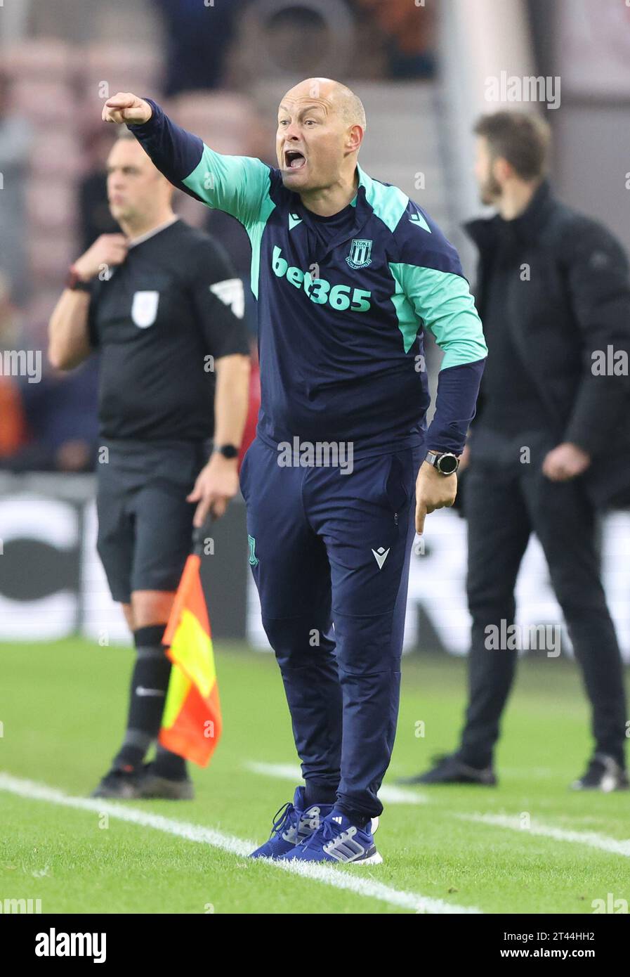 Alex Neil manager of Stoke City during the Sky Bet Championship match ...