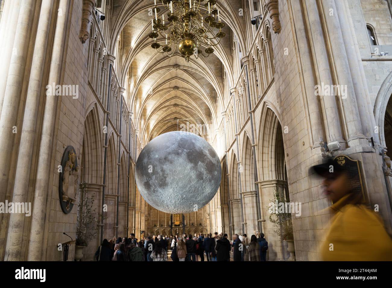 London UK 28th October 2023. Visitors to London Southwark Cathedral ...
