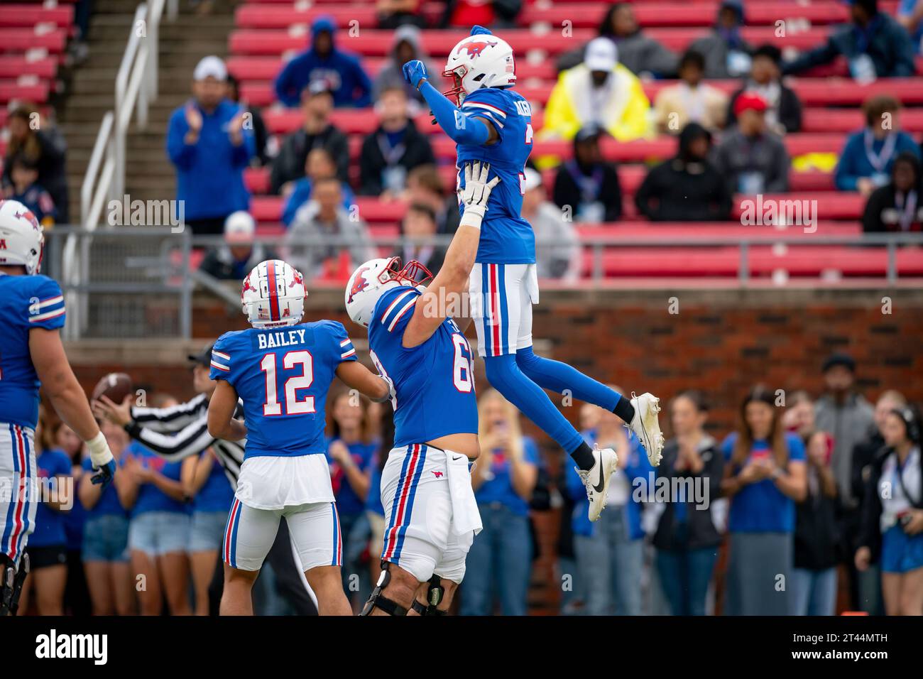 DALLAS, TX - OCTOBER 28: Southern Methodist Mustangs wide receiver ...