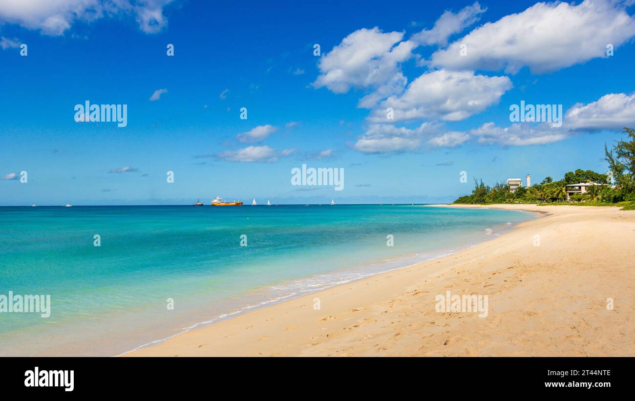 Sandy coastlines of barbados hi-res stock photography and images - Alamy
