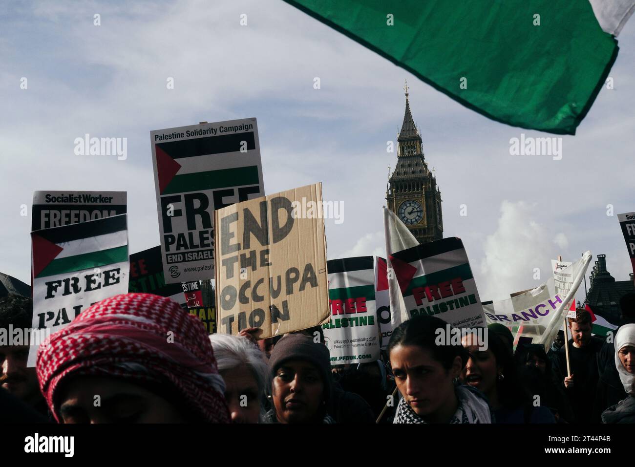 London, UK. 28th October 2023 Estimated hundreds of thousands march in ...