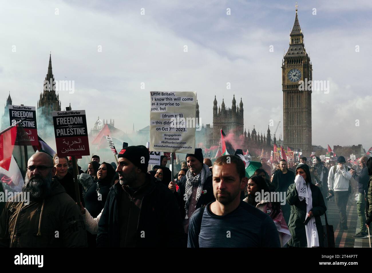 London, UK. 28th October 2023 Estimated hundreds of thousands march in ...