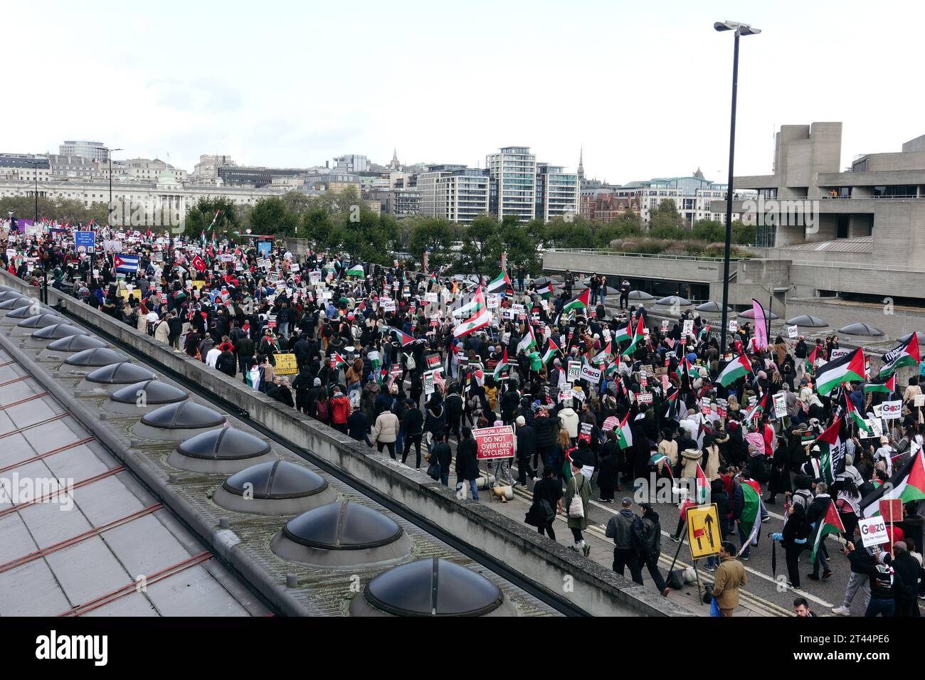 London, UK. 28th October 2023 Estimated hundreds of thousands march in ...