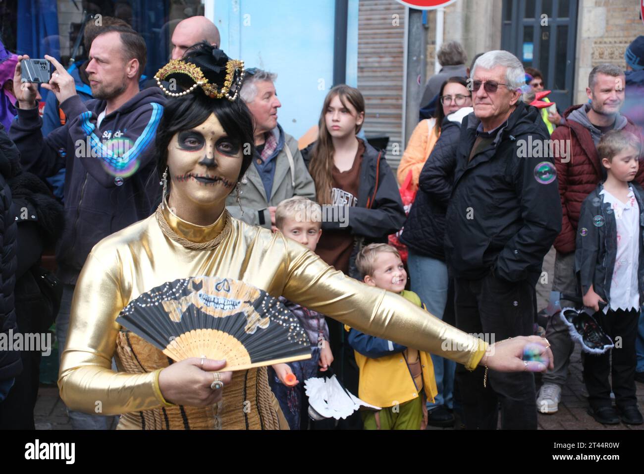 Newquay, Cornwall, UK. 28th October 2023. The annual zombie crawl for ...
