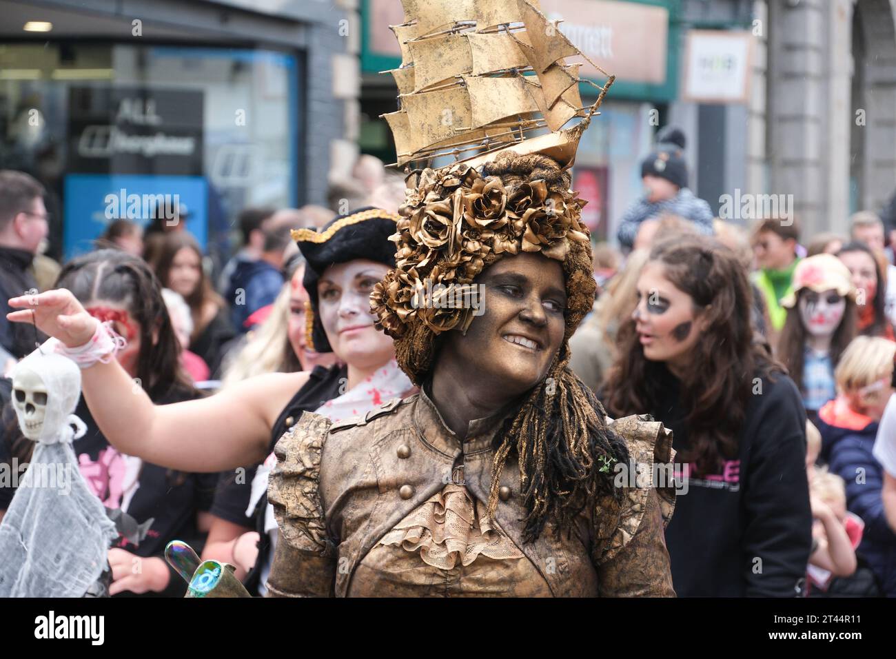 Newquay, Cornwall, UK. 28th October 2023. The annual zombie crawl for ...