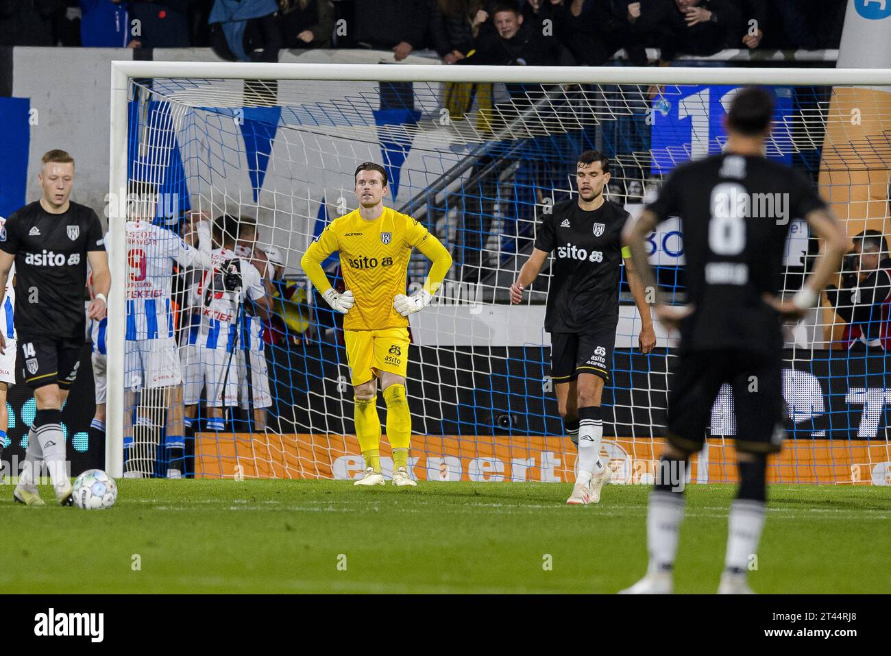 Heracles almelo goalkeeper michael brouwer hi-res stock photography and ...