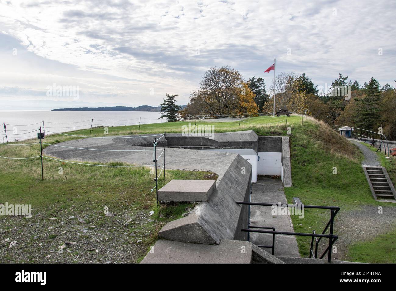 Lower battery at Fort Rodd Hill & Fisgard Lighthouse National Historic ...