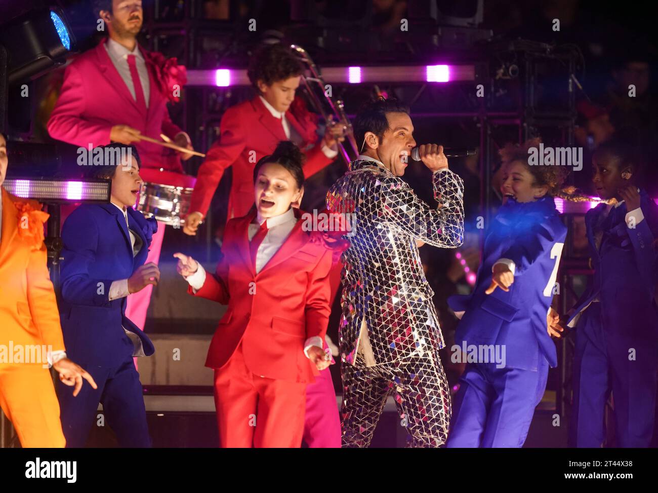 Mika rugby hi-res stock photography and images - Alamy