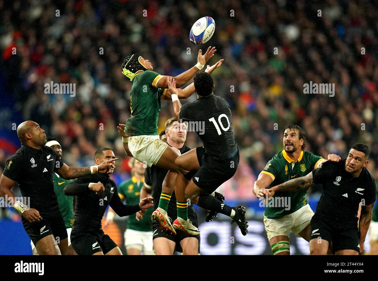 South Africa's Kurt-Lee Arendse (left) and New Zealand's Richie Mo'unga ...