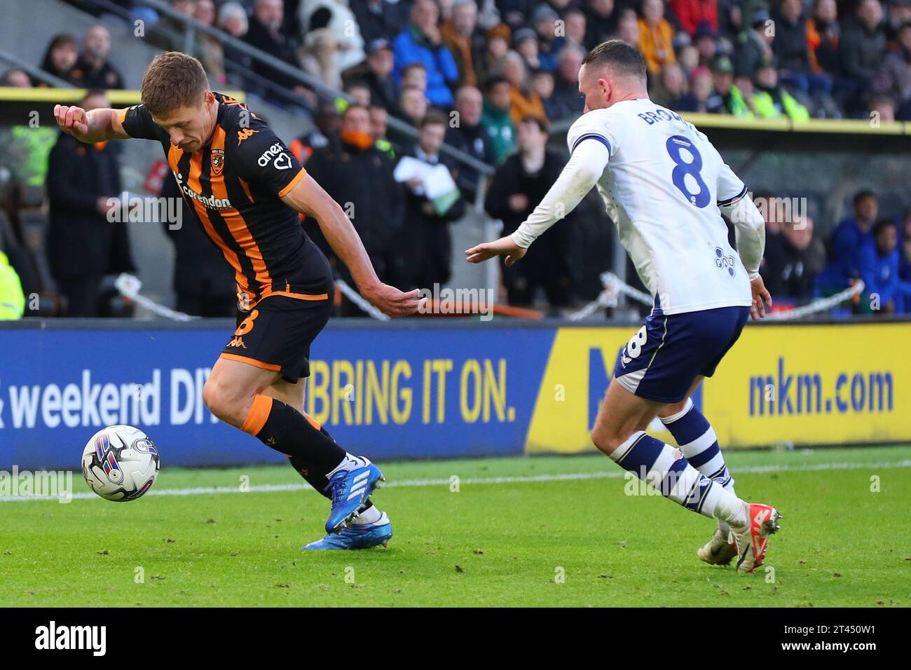 Alan Browne of Preston North End chases down Greg Docherty of Hull City ...