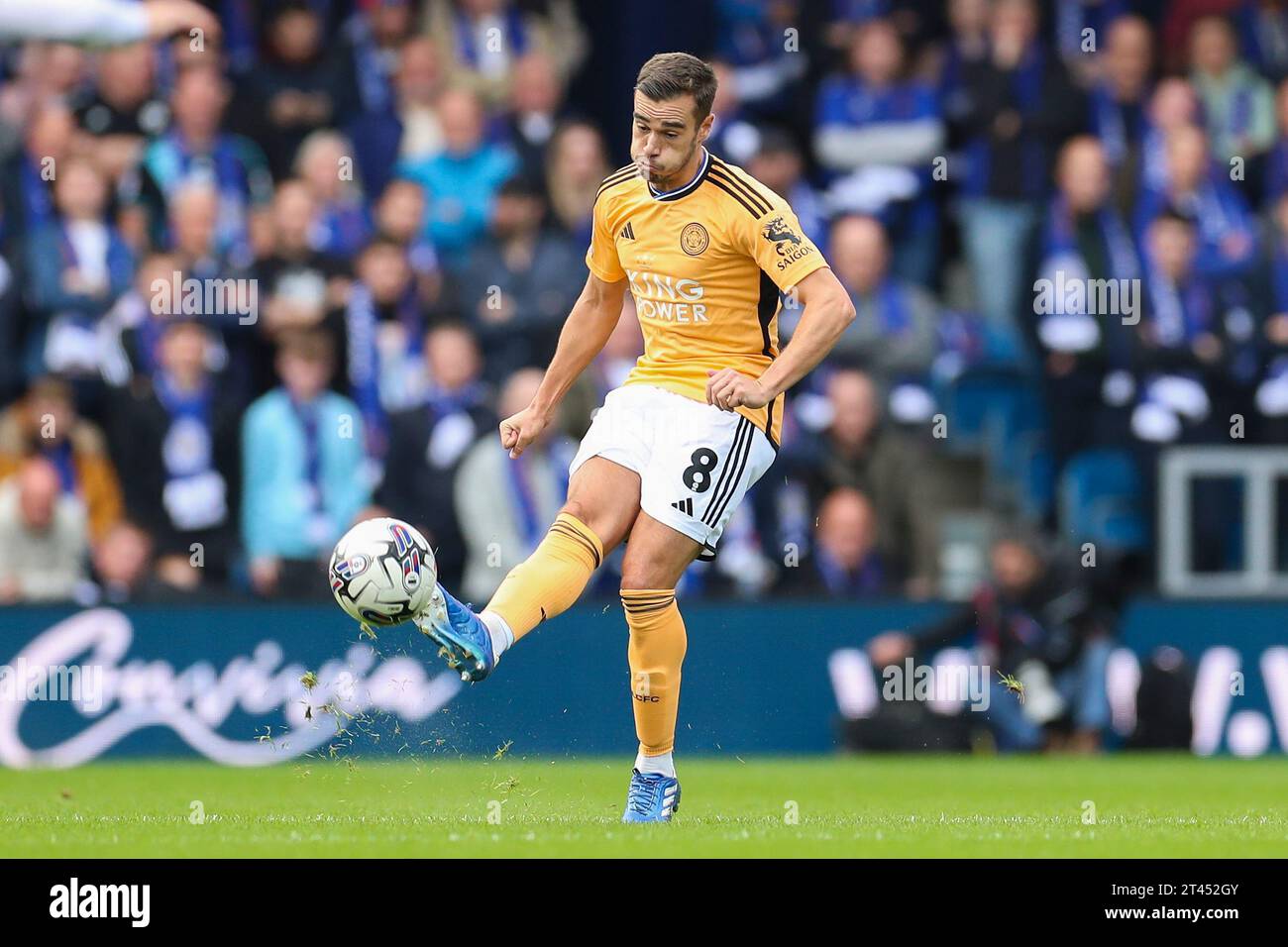 Leicester city midfielder harry winks 8 hi-res stock photography and ...