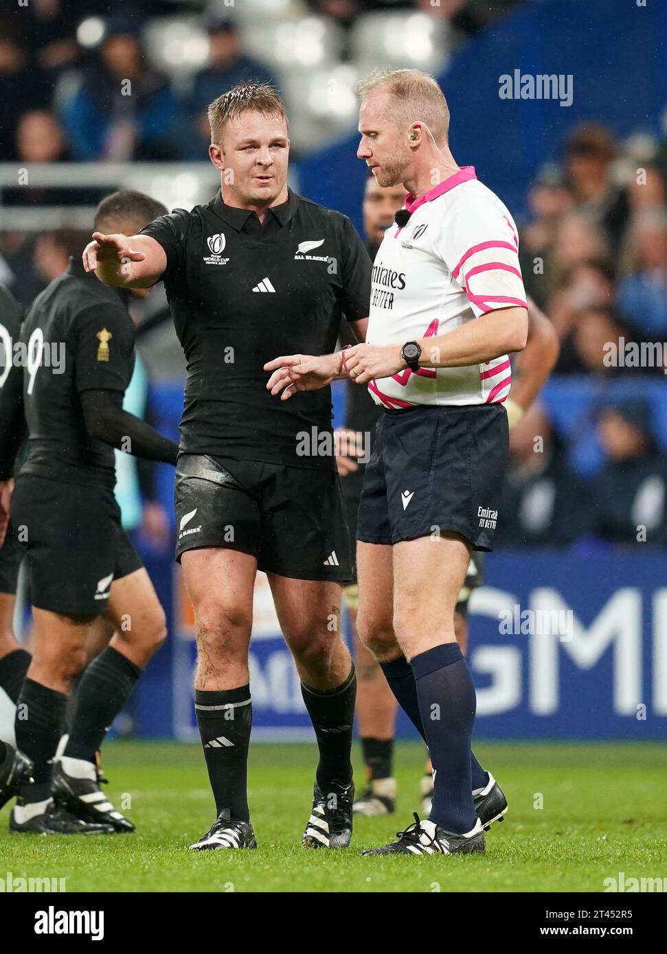 New Zealand's Sam Cane speaks to referee Wayne Barnes during the Rugby ...