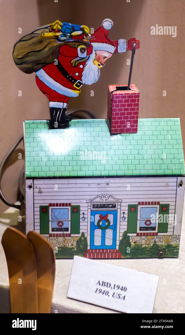 American santa claus hi-res stock photography and images - Alamy