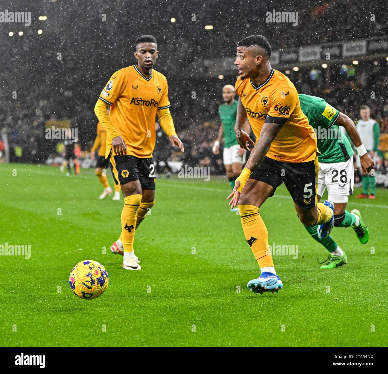 28th October 2023; Molineux Stadium, Wolverhampton, West Midlands ...