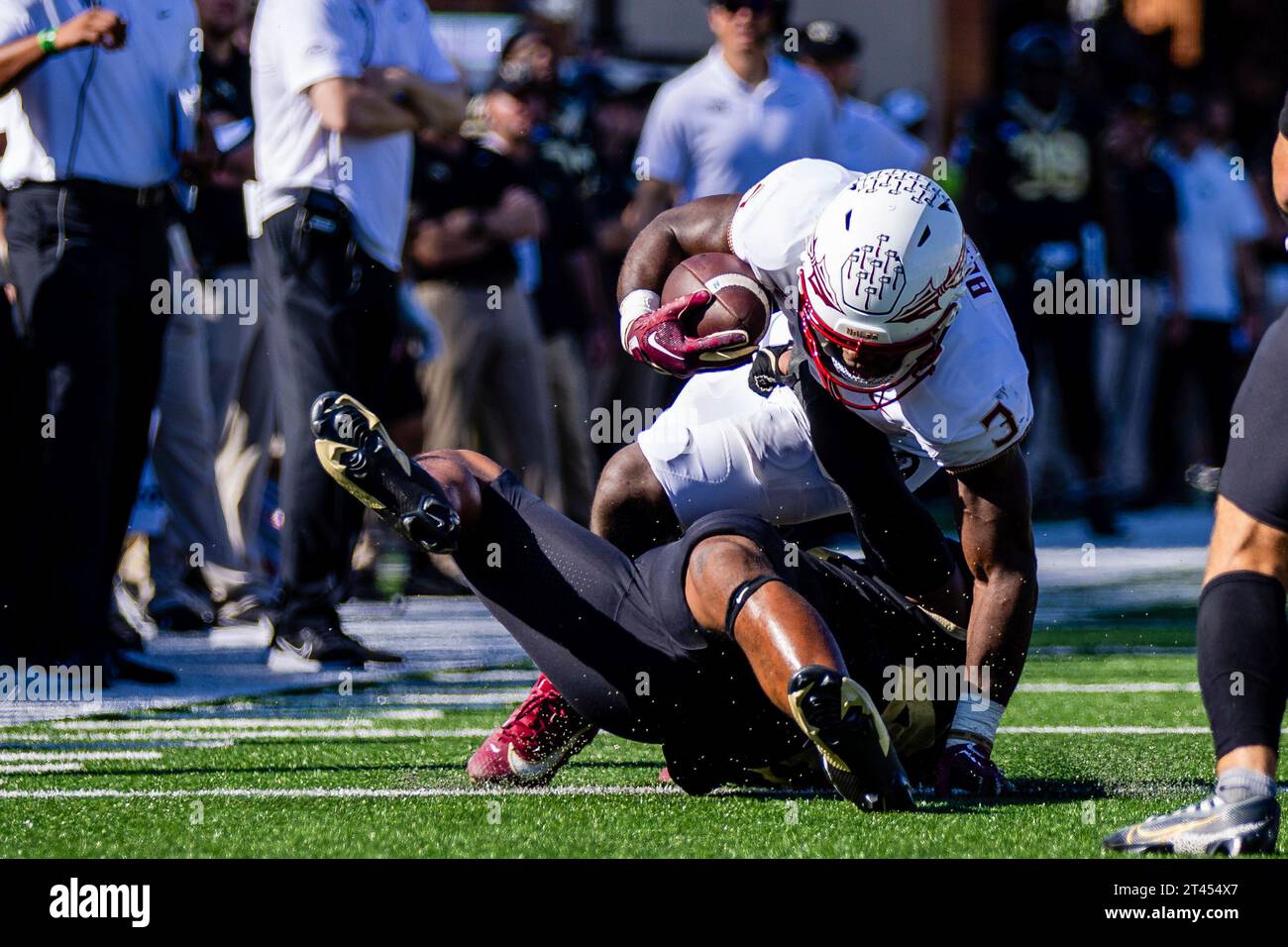 October 28, 2023: Florida State Seminoles running back Trey Benson (3 ...