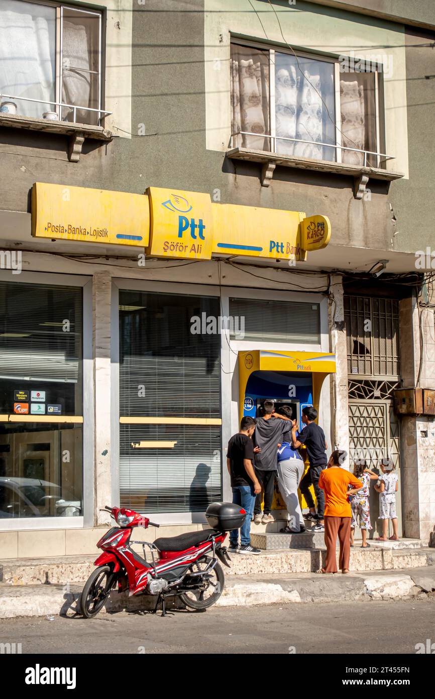 Ptt bank atm hi-res stock photography and images - Alamy