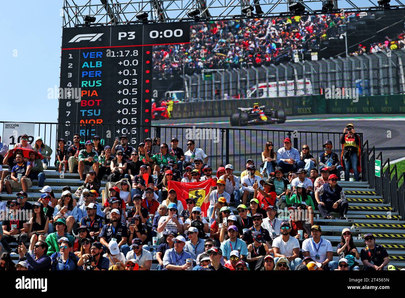 Mexico City, Mexico. 28th Oct, 2023. Circuit atmosphere - fans in the ...