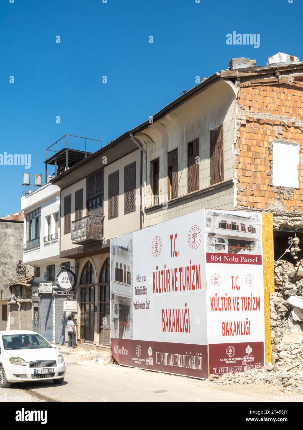 Luwi hotel Ntakya, historic buildings on Kurtuluş Cd damaged by 2023 ...