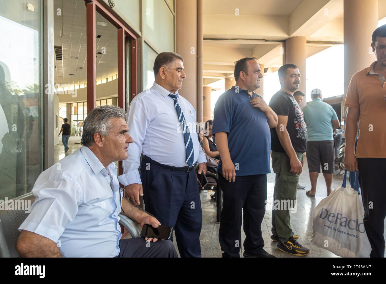 Bus drivers hi-res stock photography and images - Alamy