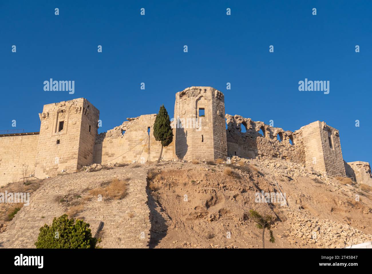 Gaziantep castle in the aftermath of 2023 Turkey Earthquake Stock Photo ...