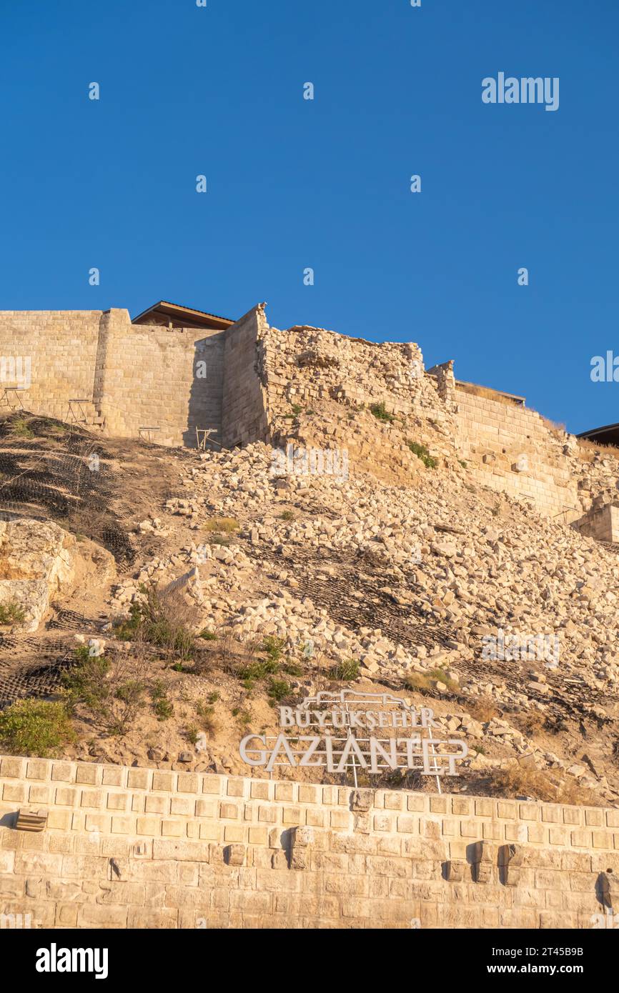 Gaziantep castle in the aftermath of 2023 Turkey Earthquake Stock Photo ...