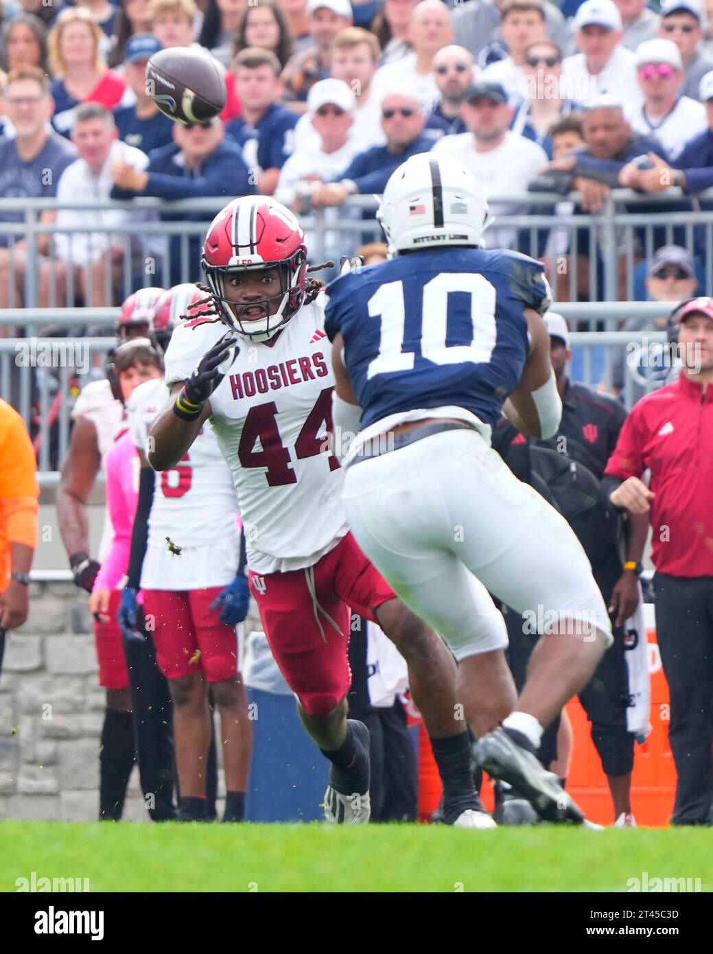 UNIVERSITY PARK, PA - OCTOBER 28: Penn State Nittany Lions Running Back ...