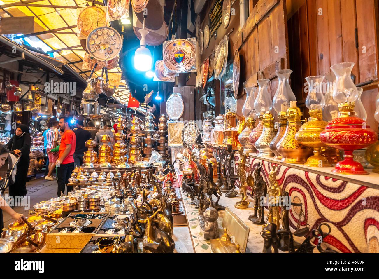 Traditional Turkish lamps sold in the stall in the market in Gaziantep ...