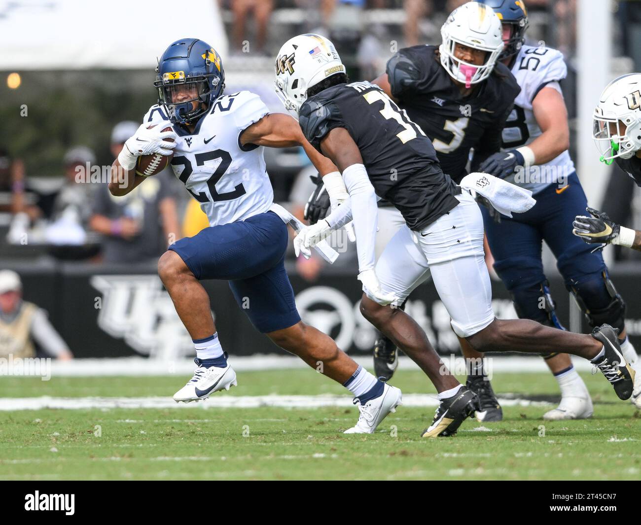 Orlando, USA. 28th Oct, 2023. October 28, 2023: West Virginia running ...